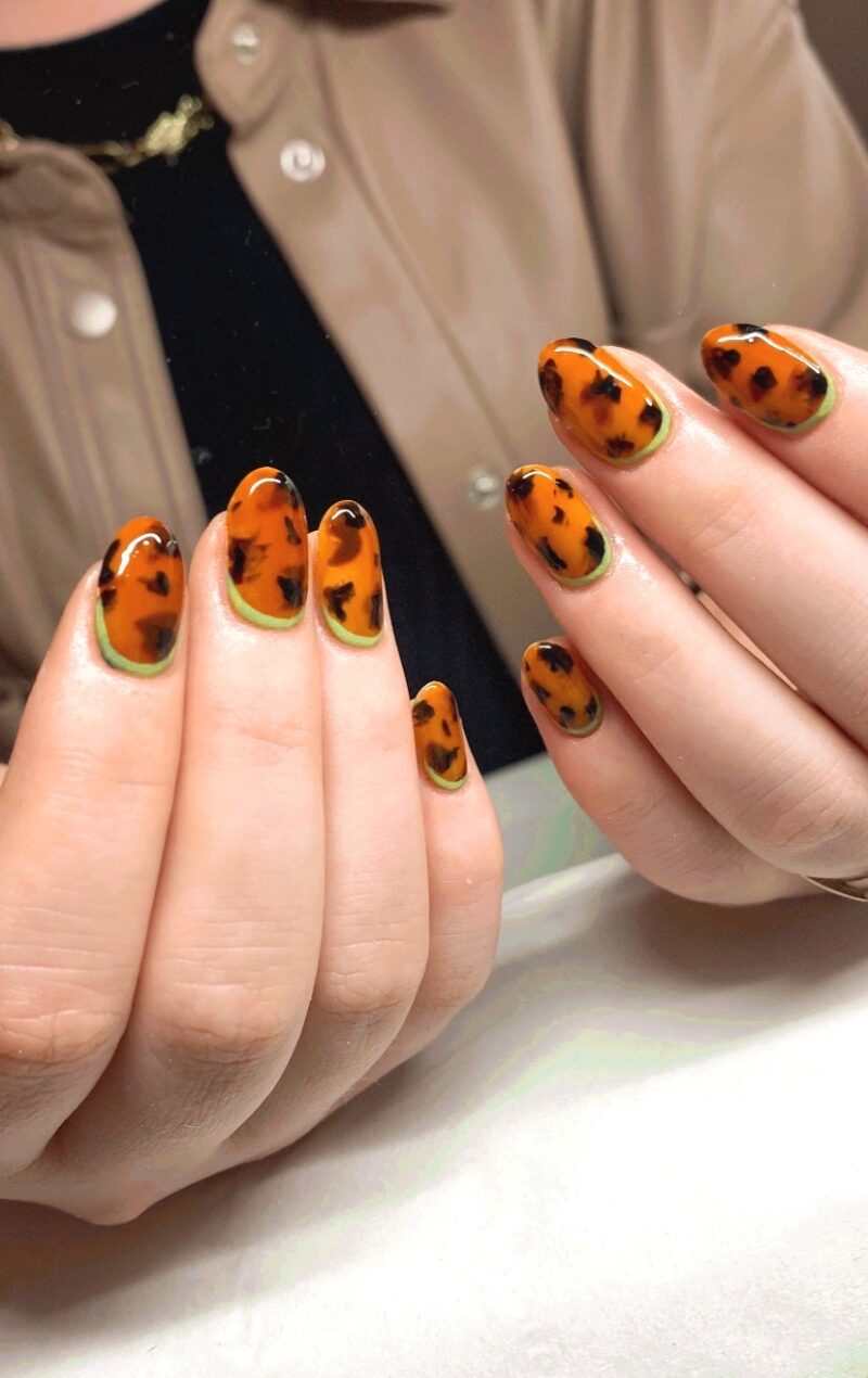Tortoise shell nail inspiration for Autumn - BEFFSHUFF