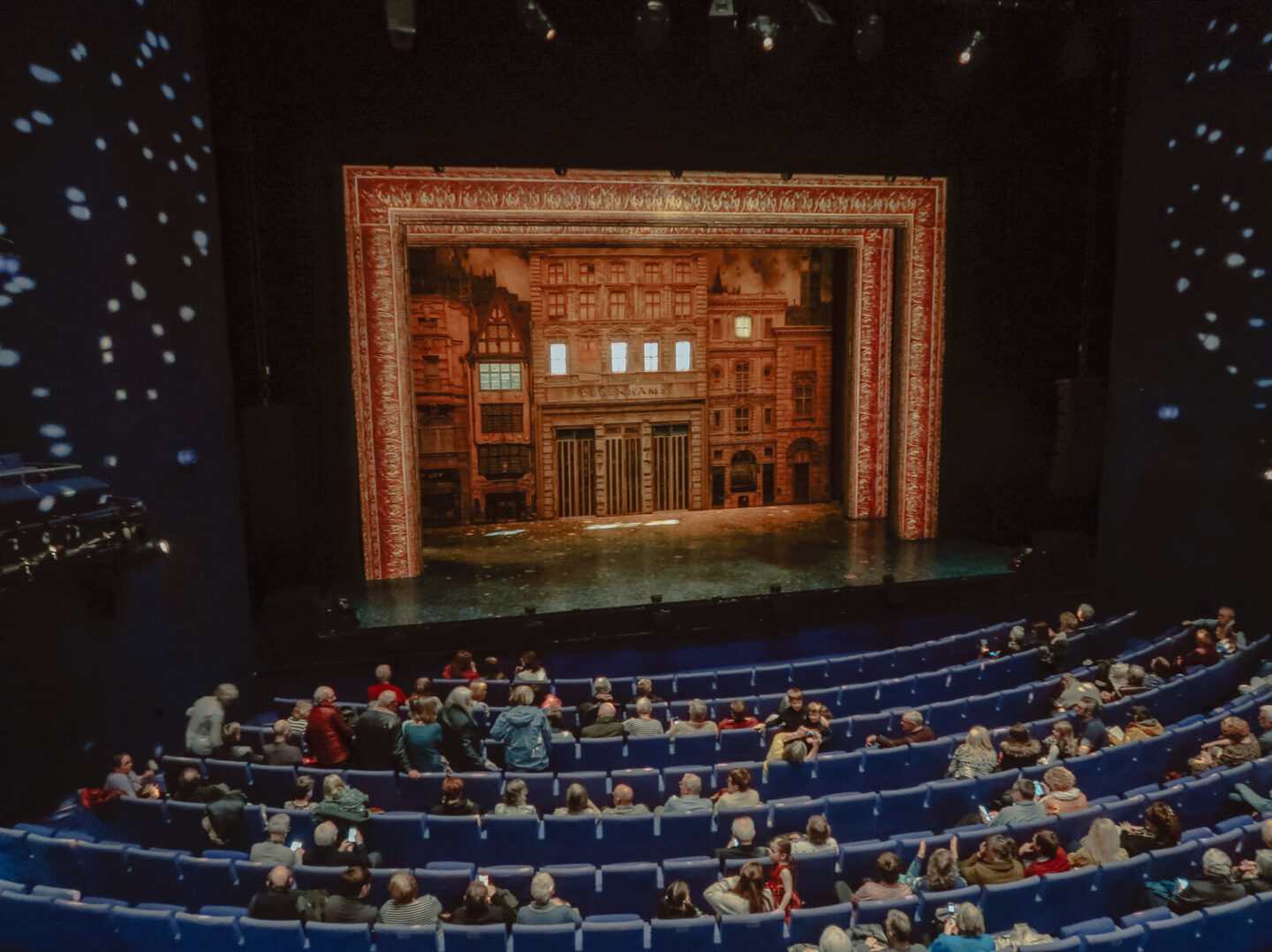 How to spend a full day at The Lowry in Salford - BEFFSHUFF